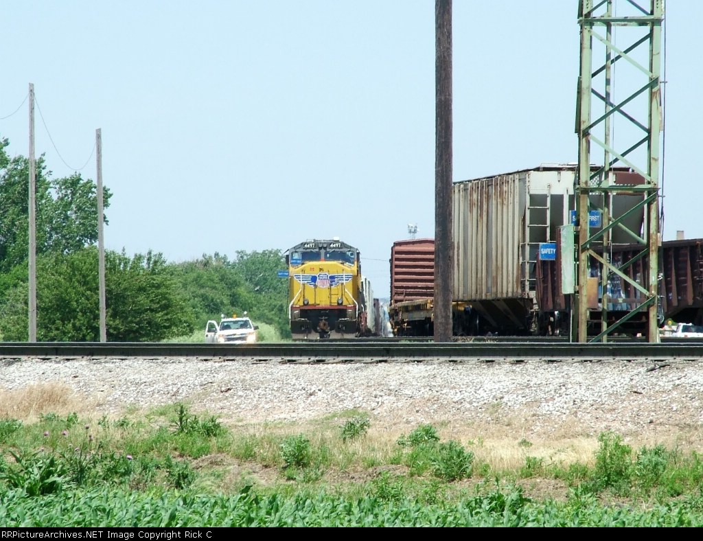 UP 4497 From The Front